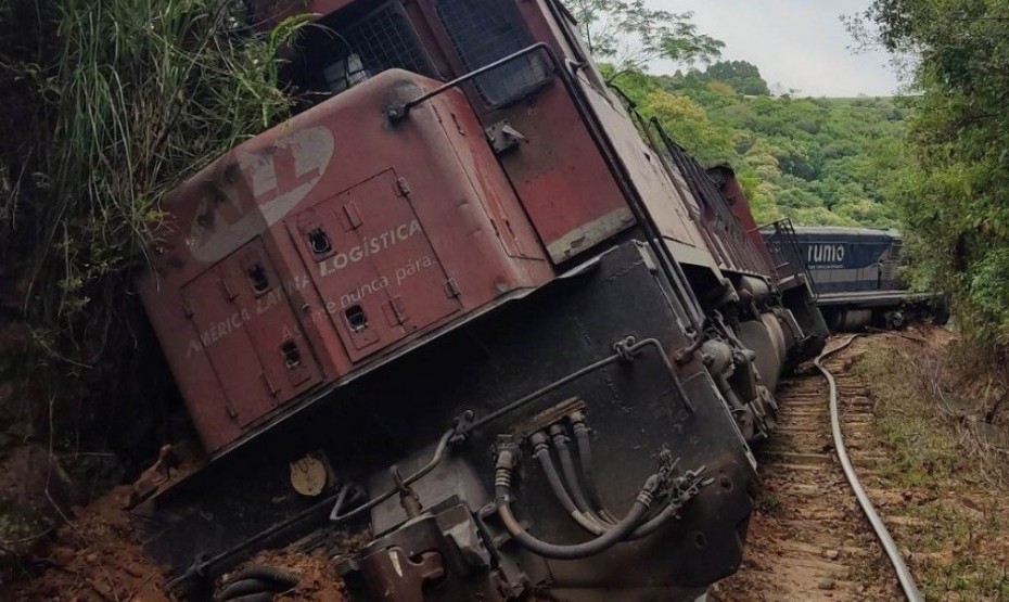 Trem de carga descarrilha na Ferrovia do Trigo próximo de Guaporé - Rádio Tapejara FM 101.5